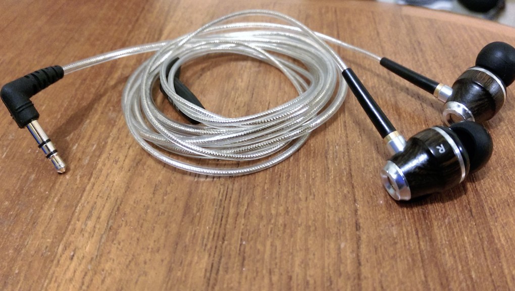 JVC FX-800 – Classic Looks, Timeless Sound – Everyday Listening