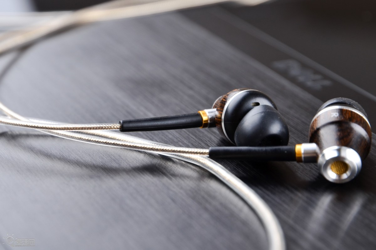 JVC FX-800 – Classic Looks, Timeless Sound – Everyday Listening